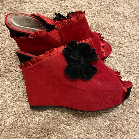 Rouge! | Shoes | Sexy Red Wedge Heels 4 High With Black Flower Suede ...
